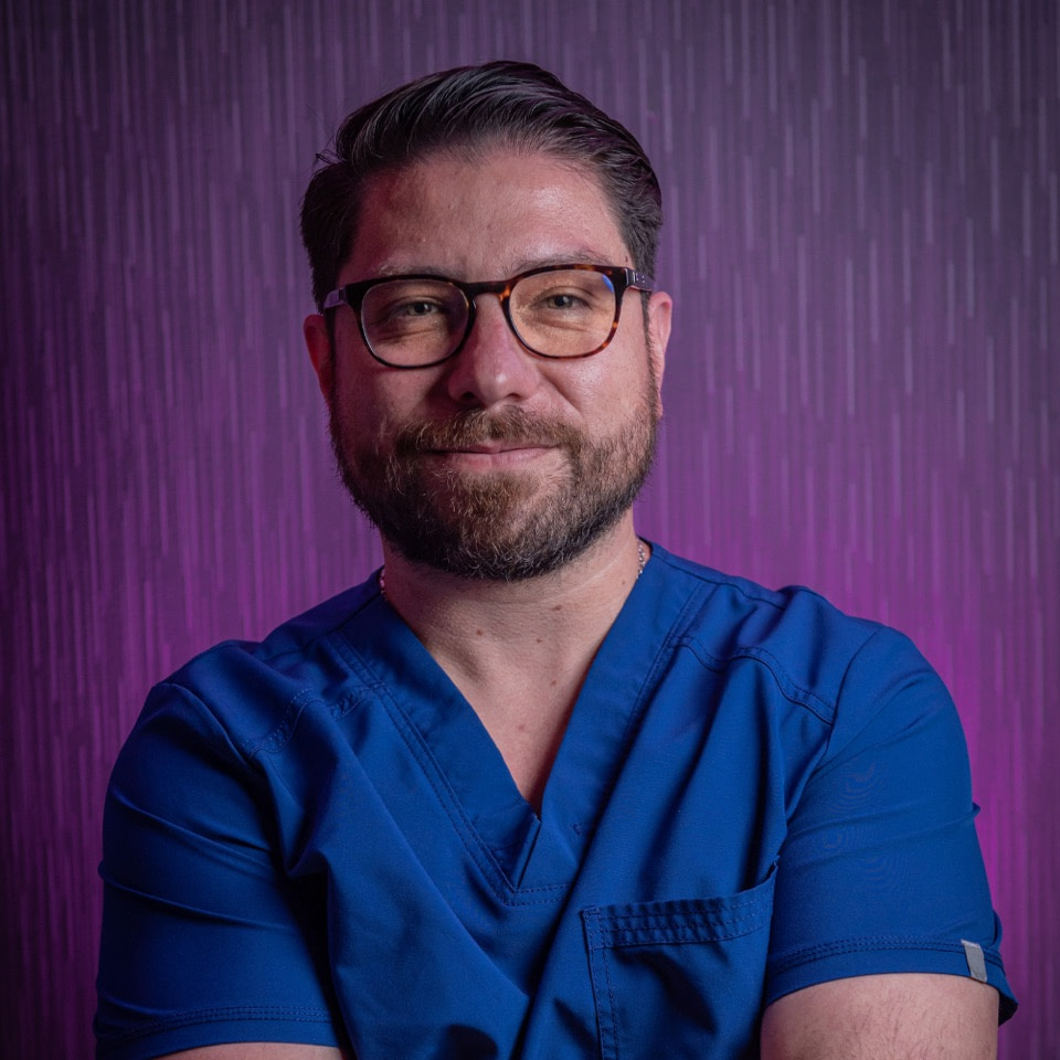 Dr. Víctor Rubio - Endometriosis, ¡Tú puedes vencerla!